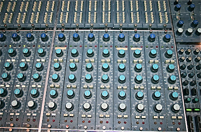balance blog: Neve 8078