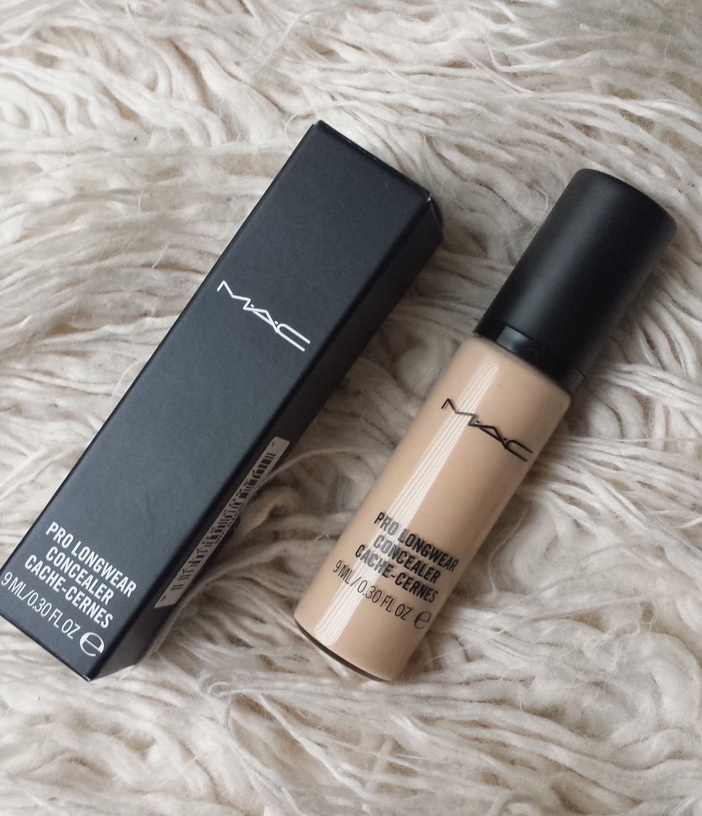 Confession of a beautyholic...: MAC, PRO LONGWEAR Concealer NW15