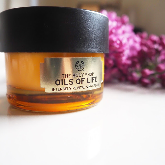 The Body Shop Oils of Life Intensely Revitalising Cream: Review