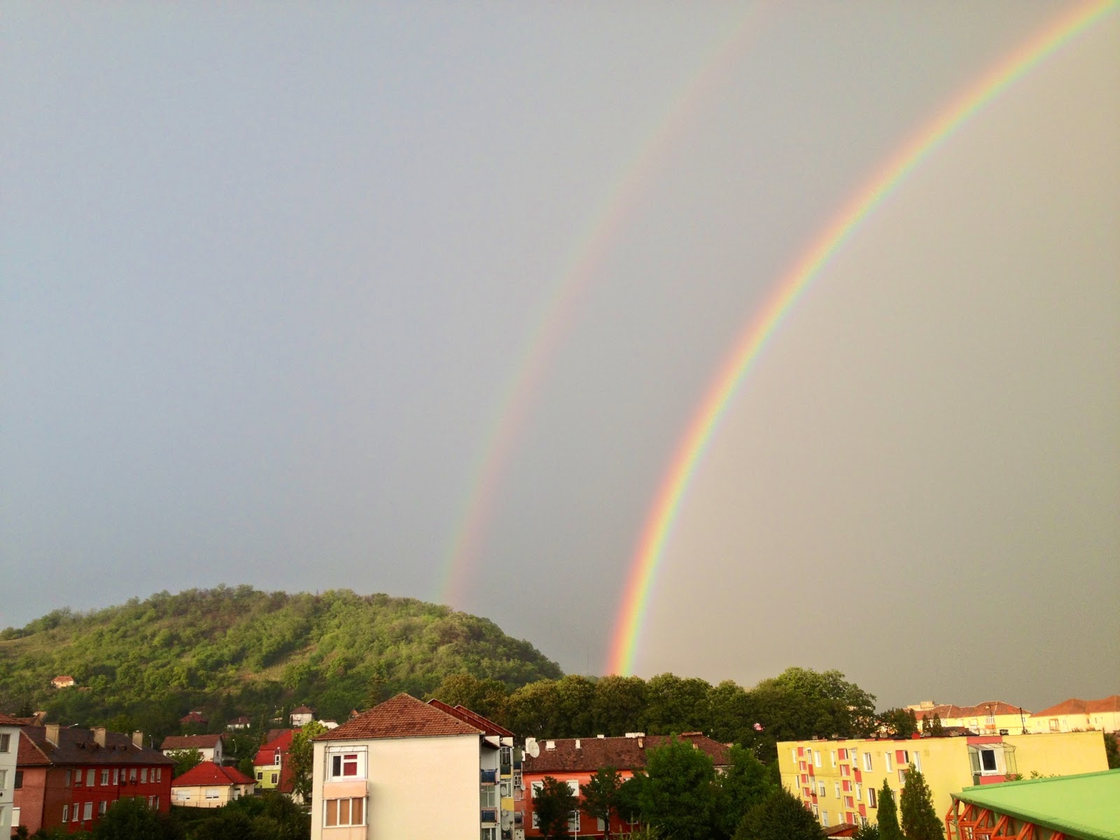 FOTO ŞI VIDEO - Curcubeu DUBLU la Mediaş. Imagini SUPERBE | MEDIAŞ ...