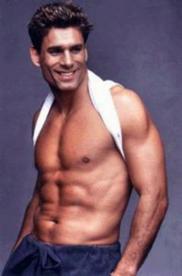 Eyecons: FAB 40+ JAMES HYDE