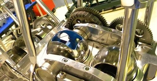 Bikin motor balap: Mesin 4 Tak dengan klep Rotary