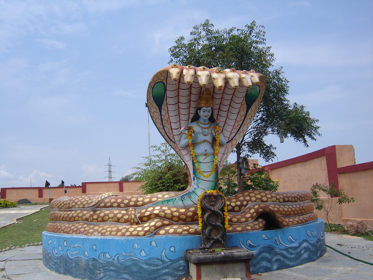 lakshmi-niranjan: JAGANATHA GATTU - a stone's throw away from Kurnool