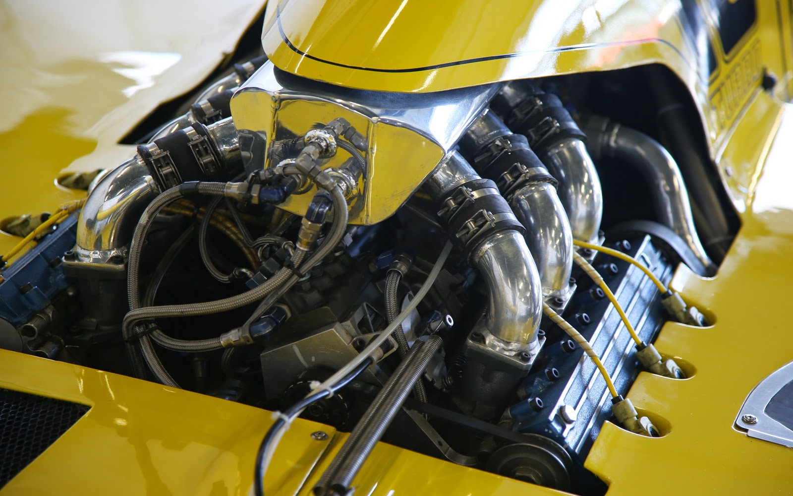 PHOTO: RENAULT PAYS HOMAGE TO TURBOCHARGED HERITAGE AT SILVERSTONE ...