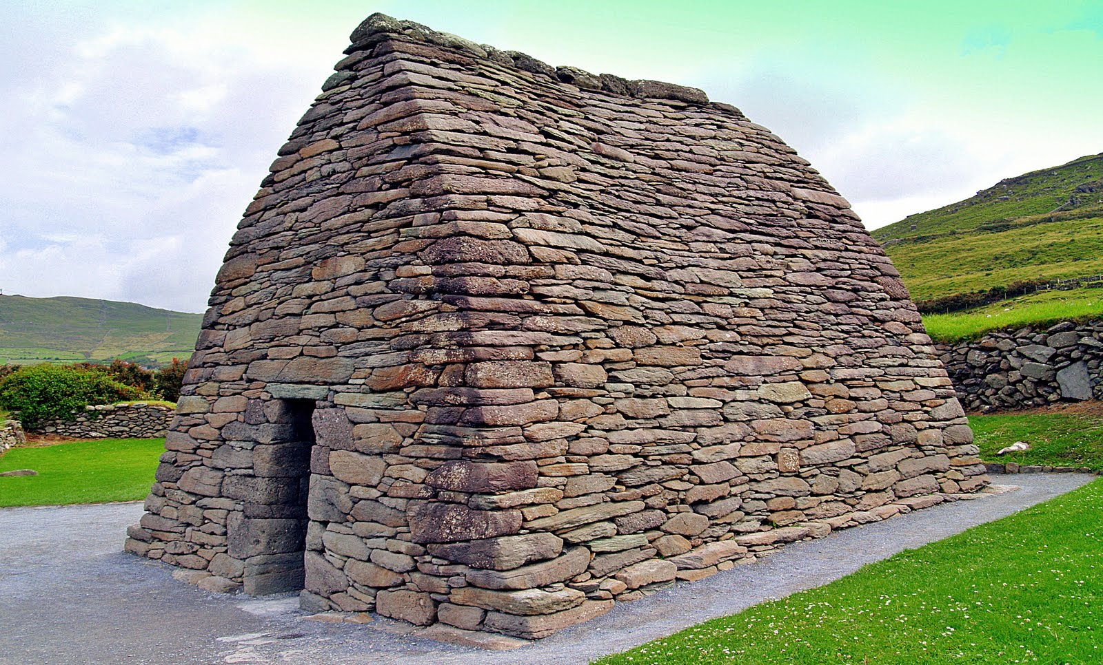 Historic Sites of Ireland: The Gallus Oratory
