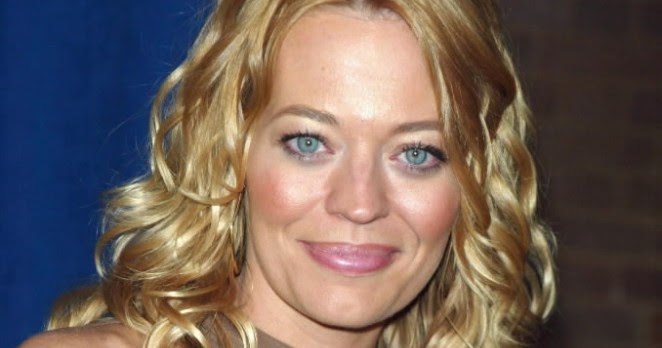 CRIVENS! COMICS & STUFF!: BABE OF THE DAY - JERI RYAN...