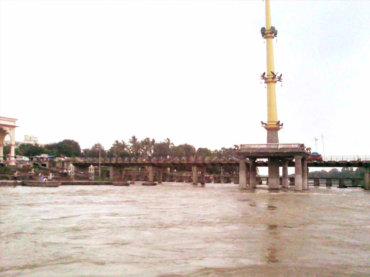 Alandi Temple [Saint Dnyaneshwar samadhi ] - Pune & I