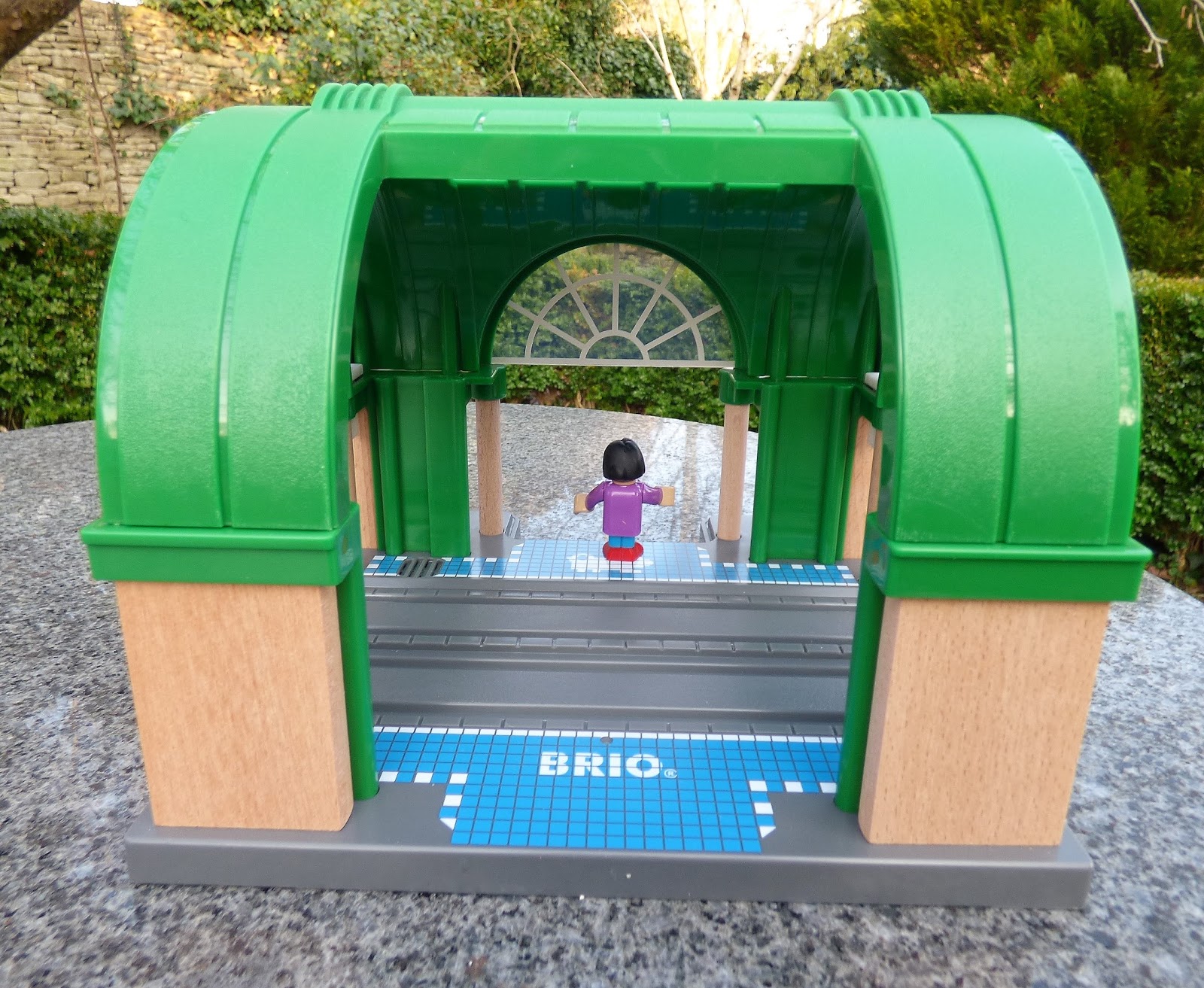 Chez Maximka: BRIO Central Train Station & Bus and Train Station