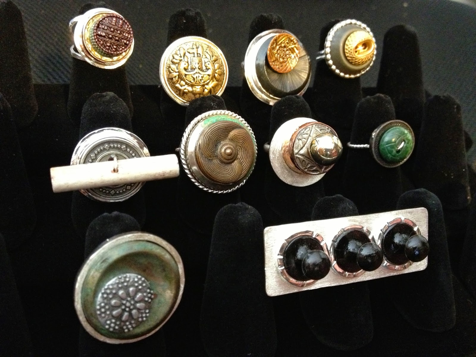 Gallery 360: Button Rings