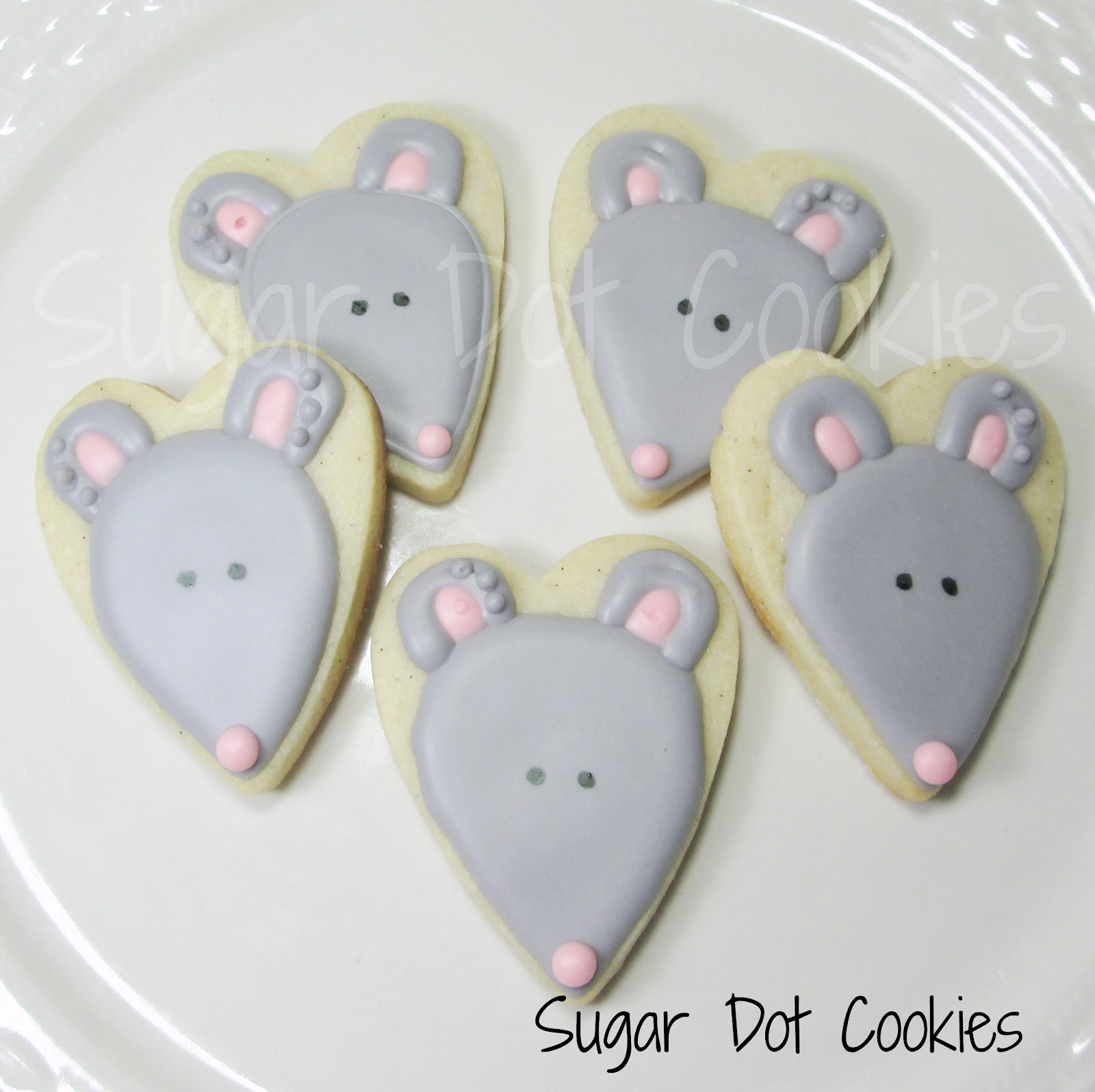 I had some major cratering on the mouse ears. I tried to cover them ...