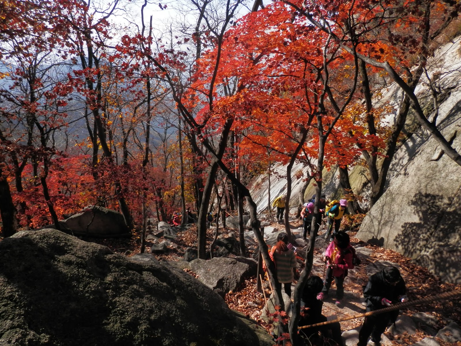 Travel with Kevin and Ruth: Busy hiking trail...but worth it!