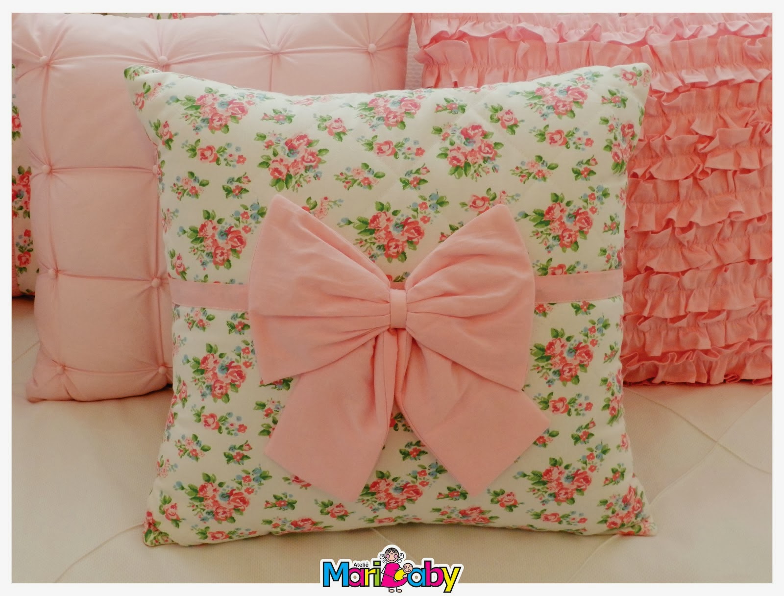 Doce Encanto: ALMOFADAS DIVERTIDAS