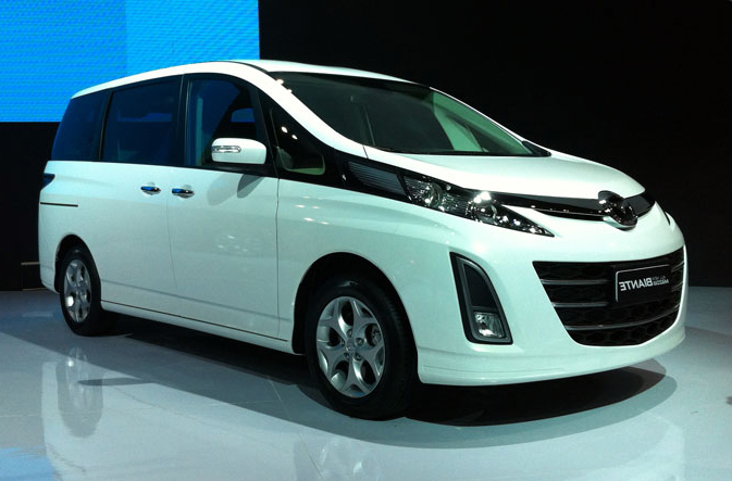 Potongan Besar Mazda Biante Jelang Akhir Tahun di Surabaya - Otomotif ...