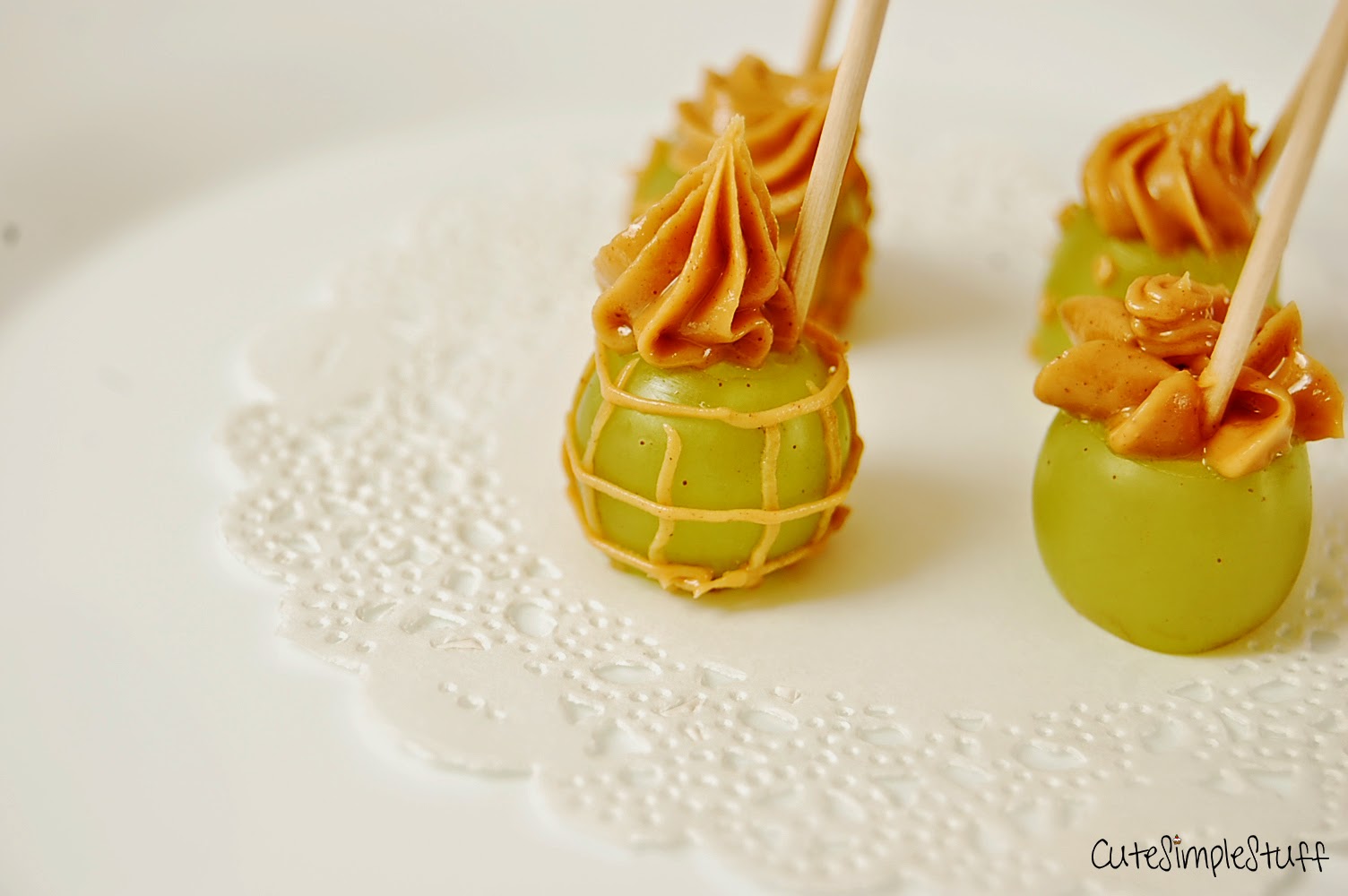 Peanut butter + grape snacks | Desserts for the weekend