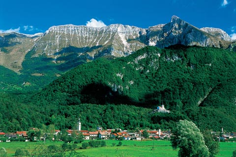 Poroka: Kobarid, mesto in občina na robu Slovenije