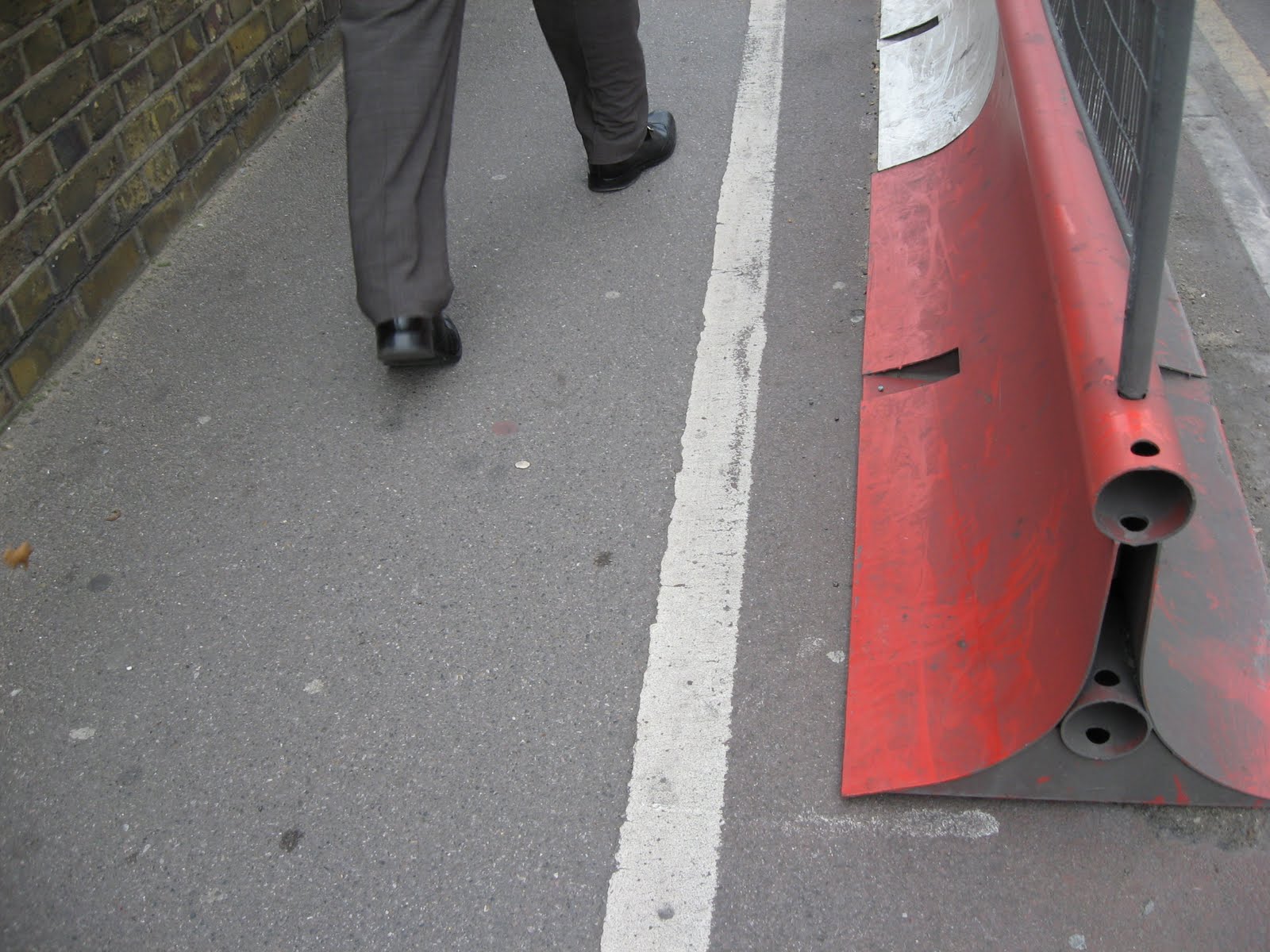 Crap Cycling & Walking in Waltham Forest: A safe, segregated cycle path ...