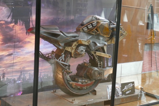 Hollywood Movie Costumes and Props: Alita: Battle Angel movie costume ...