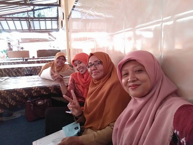 Syawalan Pengurus ATPUSI DIY di Bale Resto Timoho Yogyakarta. Guyub ...