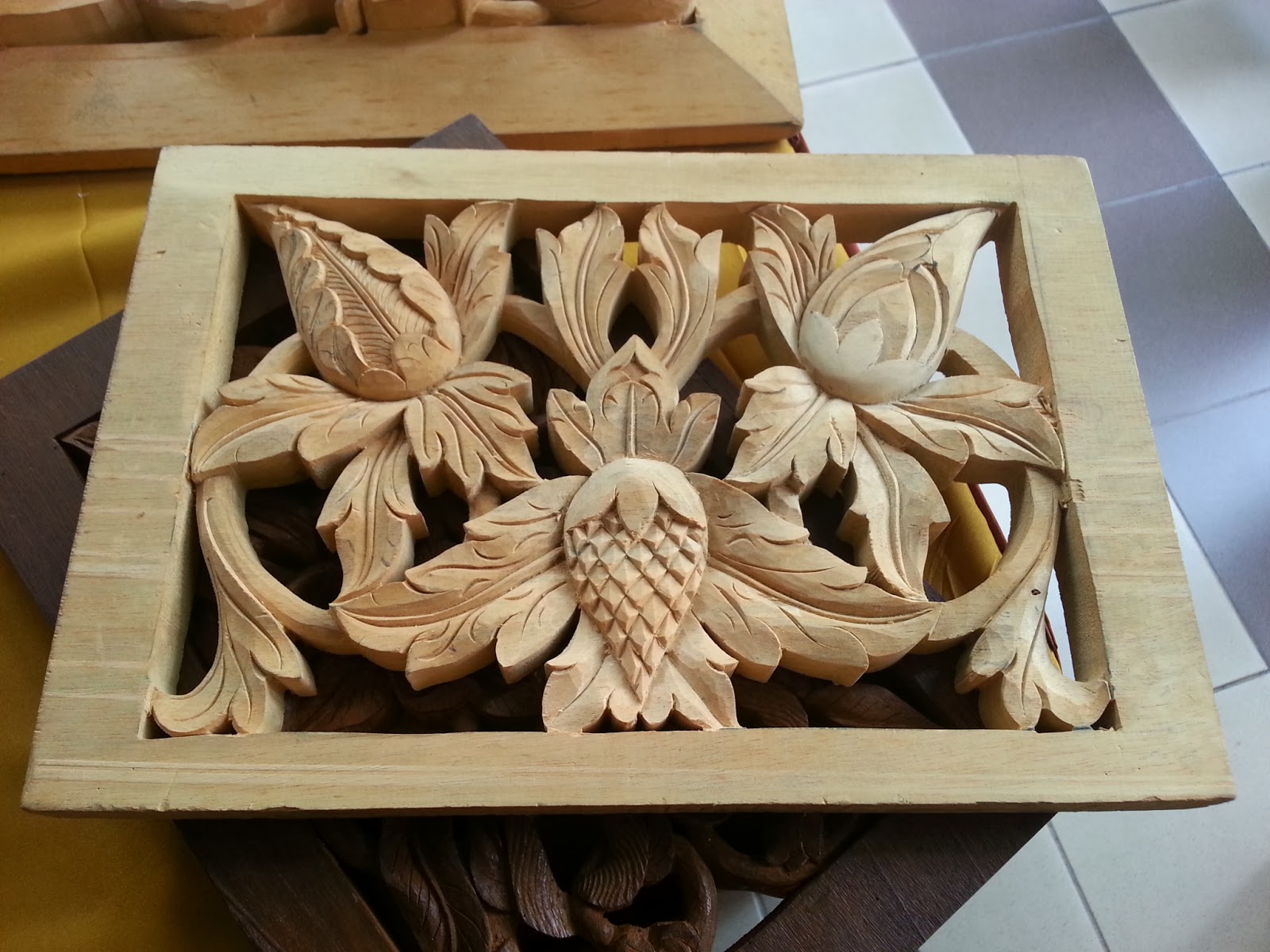 ! SukMa BiNtArA "Kasut dan Stokin"!: UKIRAN KAYU MELAYU