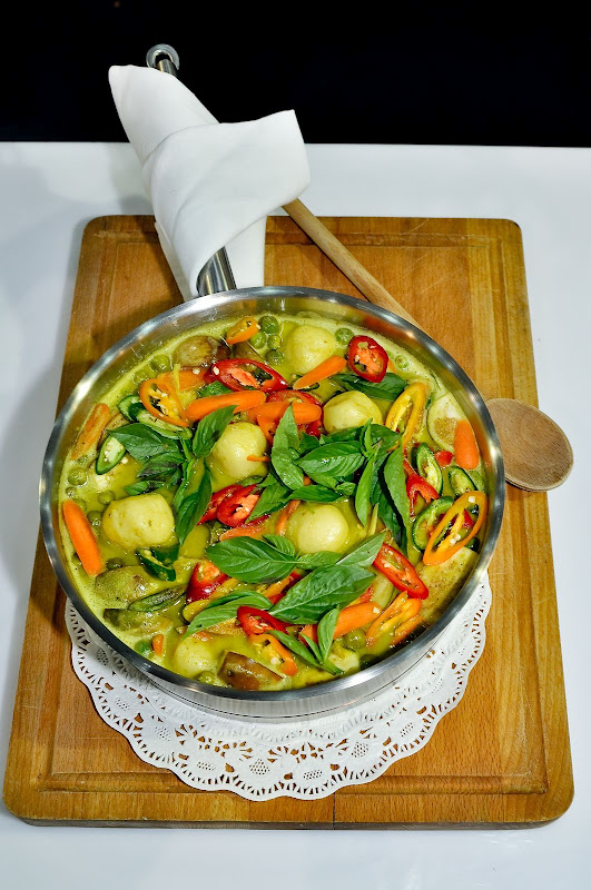 KARB STUDIO: PFP Product, Cooking by KARB at THAIFEX- 27/5/54 - 14.00 pm.