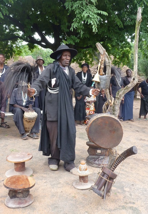 SUKUMA PEOPLE: TANZANIA`S LARGEST TRIBE WITH UNIQUE BUGOBOBOBO (SNAKE ...