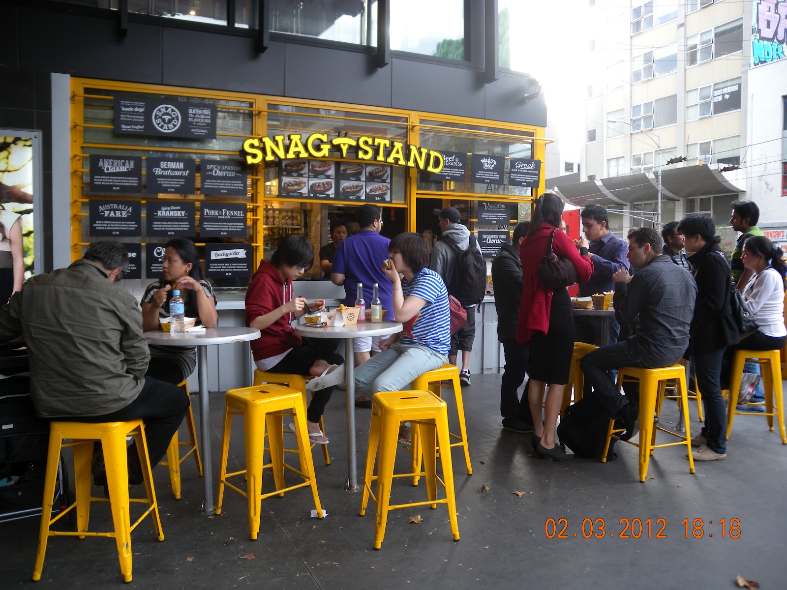 food.loves.my.mouth.: Snag Stand