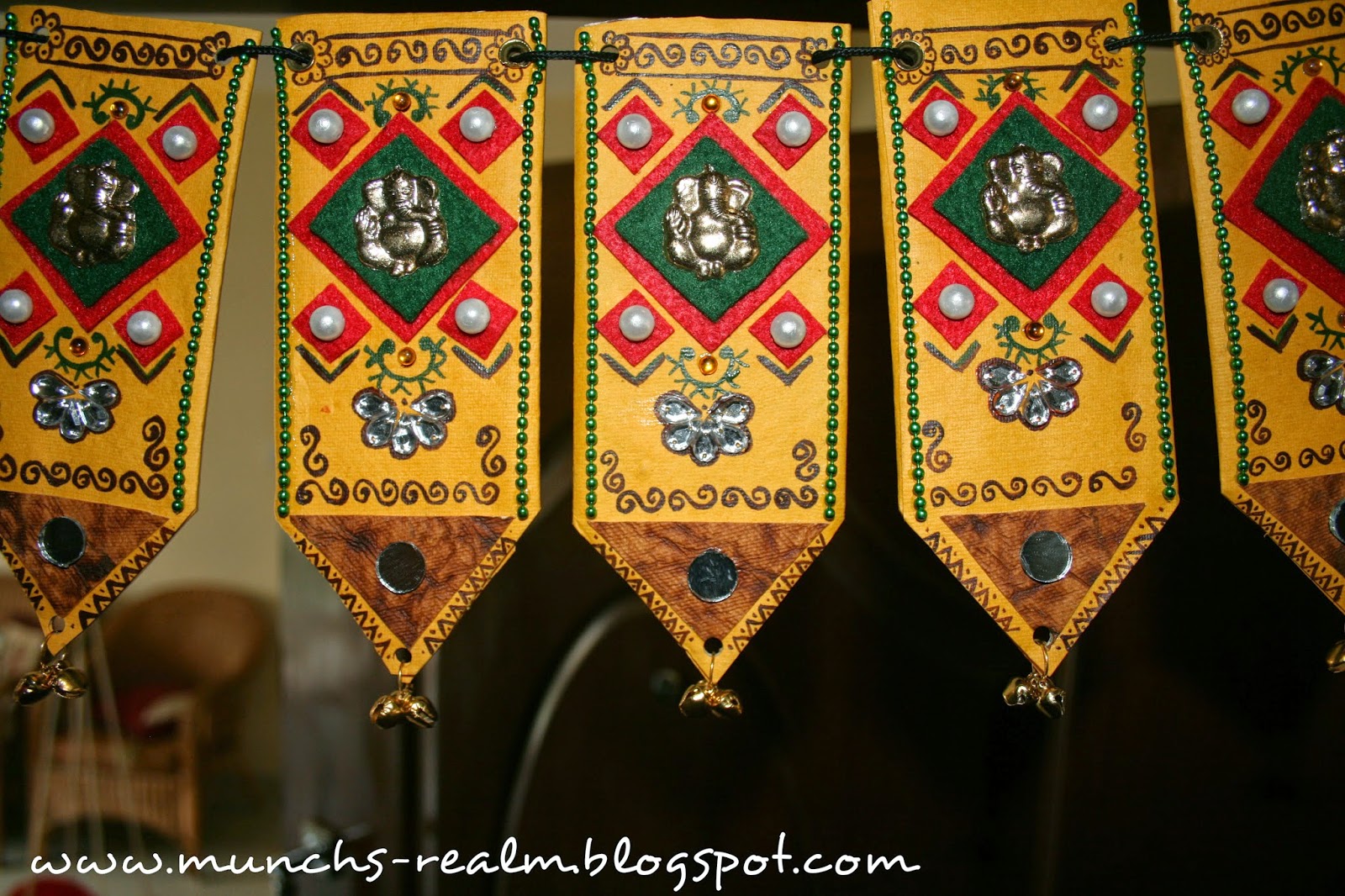 Yuki Crafts: Thoranam for my new Home