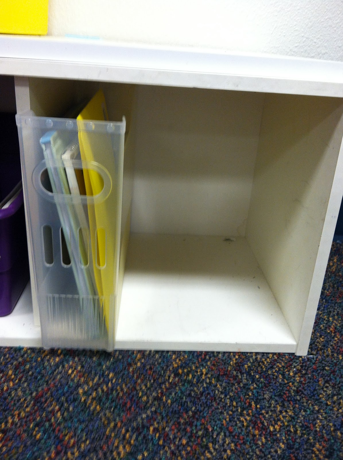 I {heart} Student Book Bins & a Freebie | Falling into First