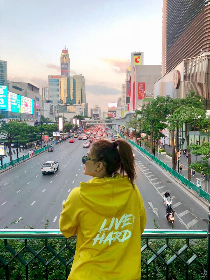 Wutt Mhone Shwe Yi In Bangkok