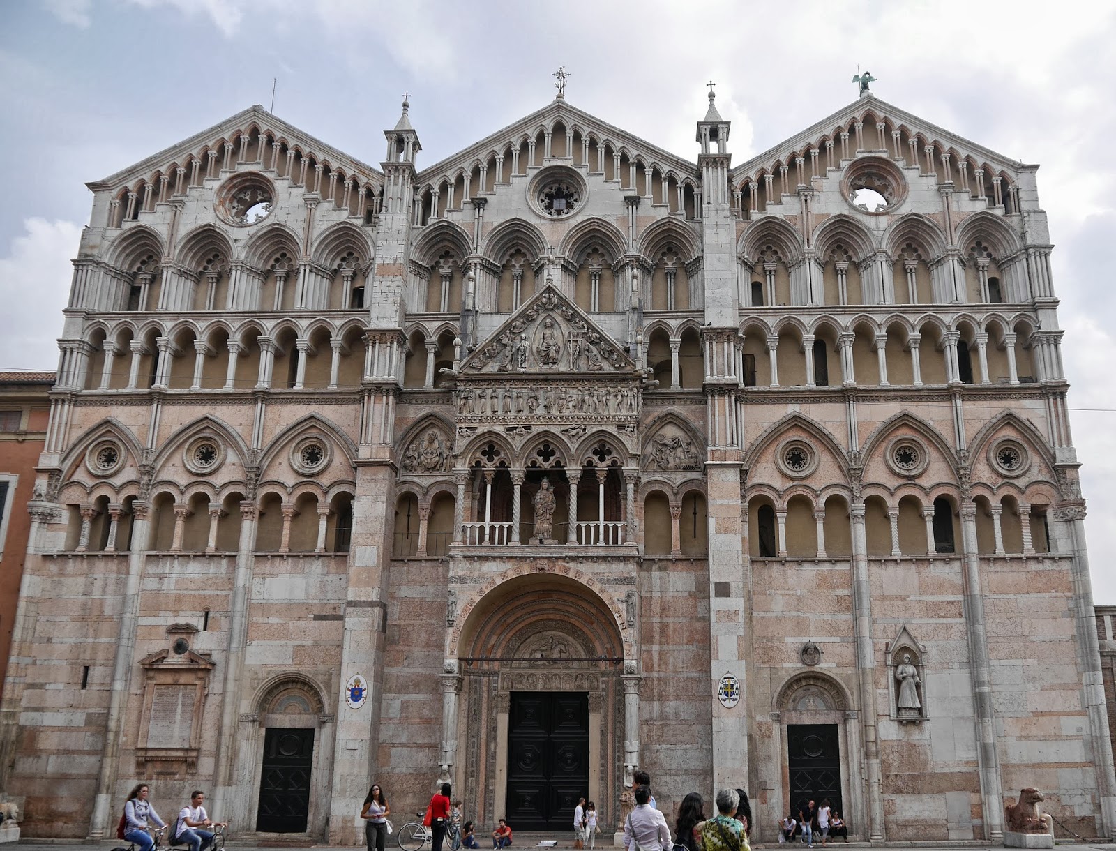 Walking in the country: Ferrara
