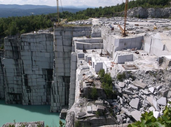 Nutfield Genealogy: Tombstone Tuesday ~ Rock of Ages Quarry in Barre ...