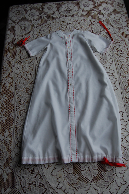 The Old Fashioned Baby Sewing Room: Baby's First Daygown in Sew ...