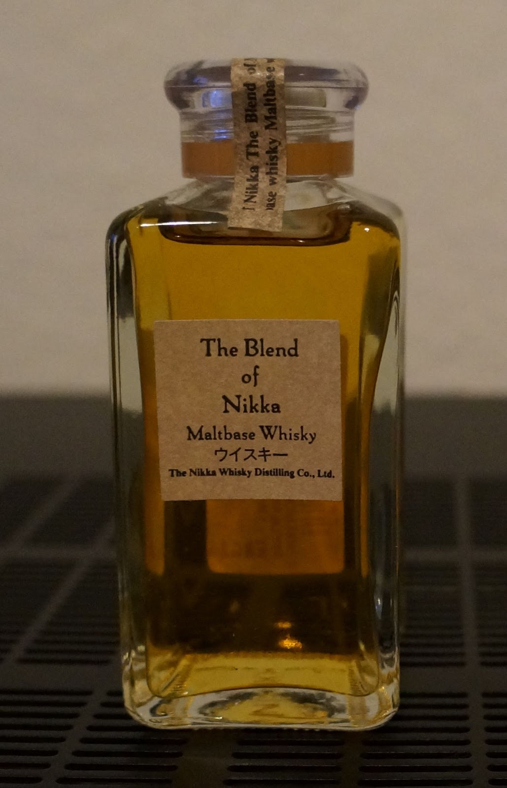 Japan Whisky Reviews: Nikka - The Blend of Nikka