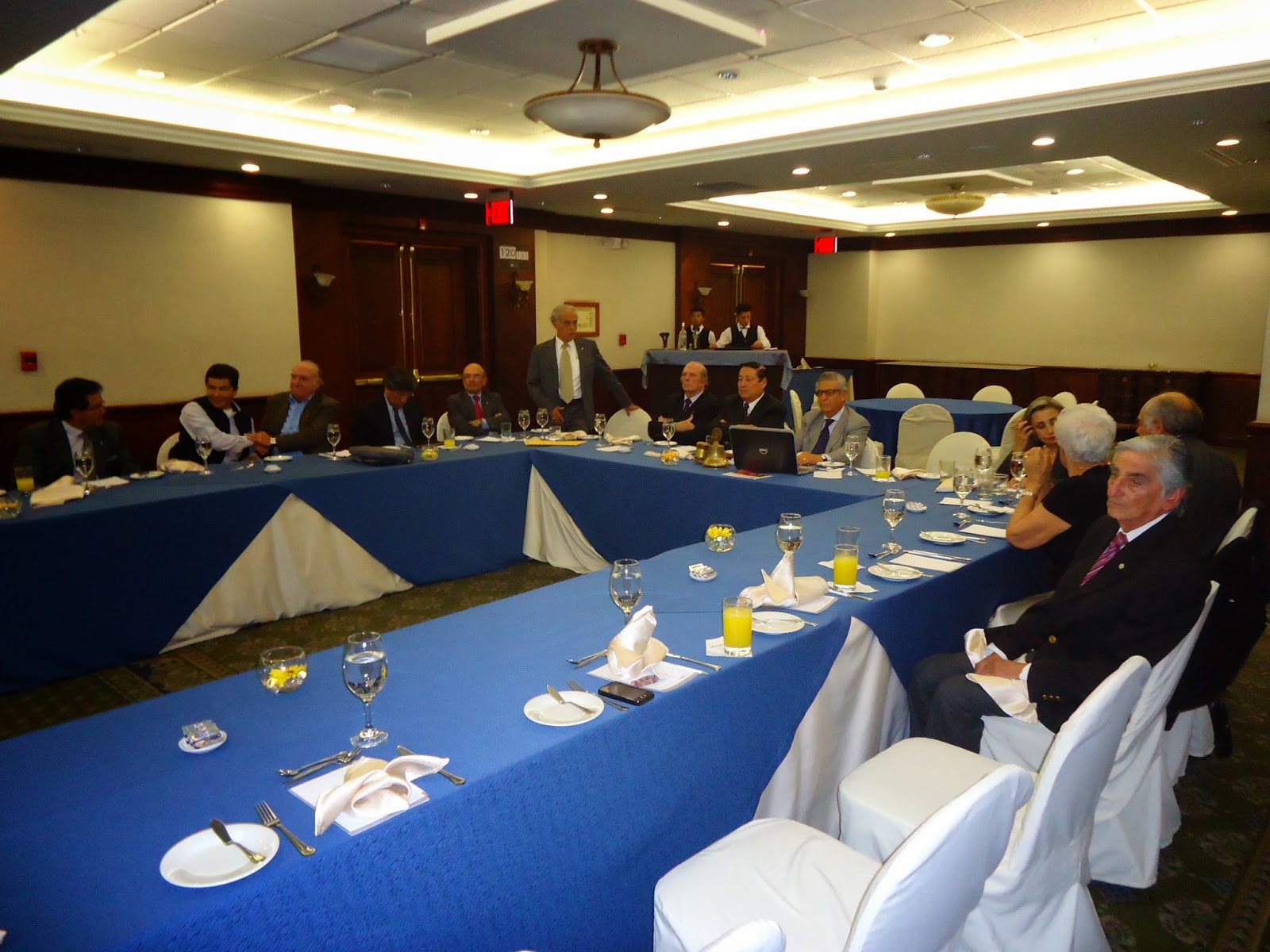 CLUB ROTARIO DE QUITO: Sesión 4170 del 18 de septiembre de 2013