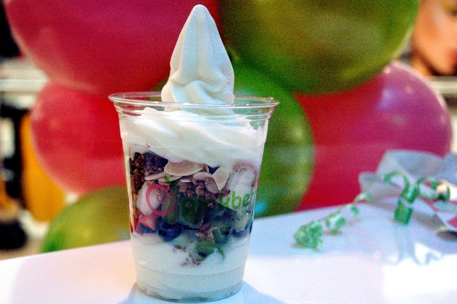 DUDE FOR FOOD: Pinkberry, Now Swirling at SM Megamall