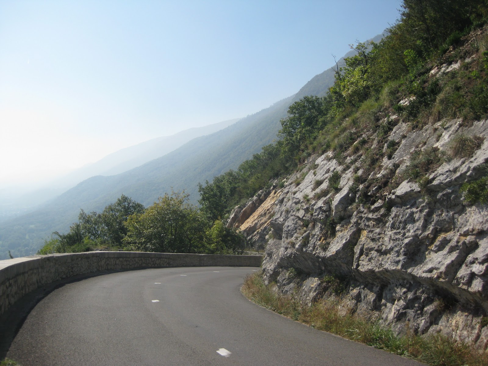 Montagnes en Couleurs: Le tour du Lac du Bourget en VTT, par le Col du ...