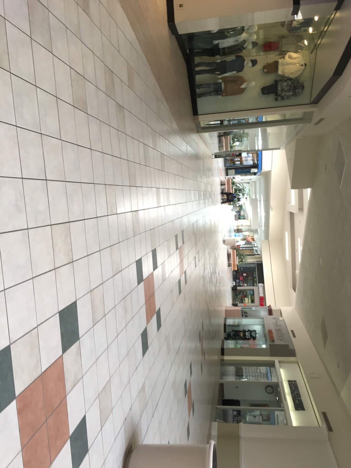 Midwest Retail: Regency Mall, Racine Wisconsin