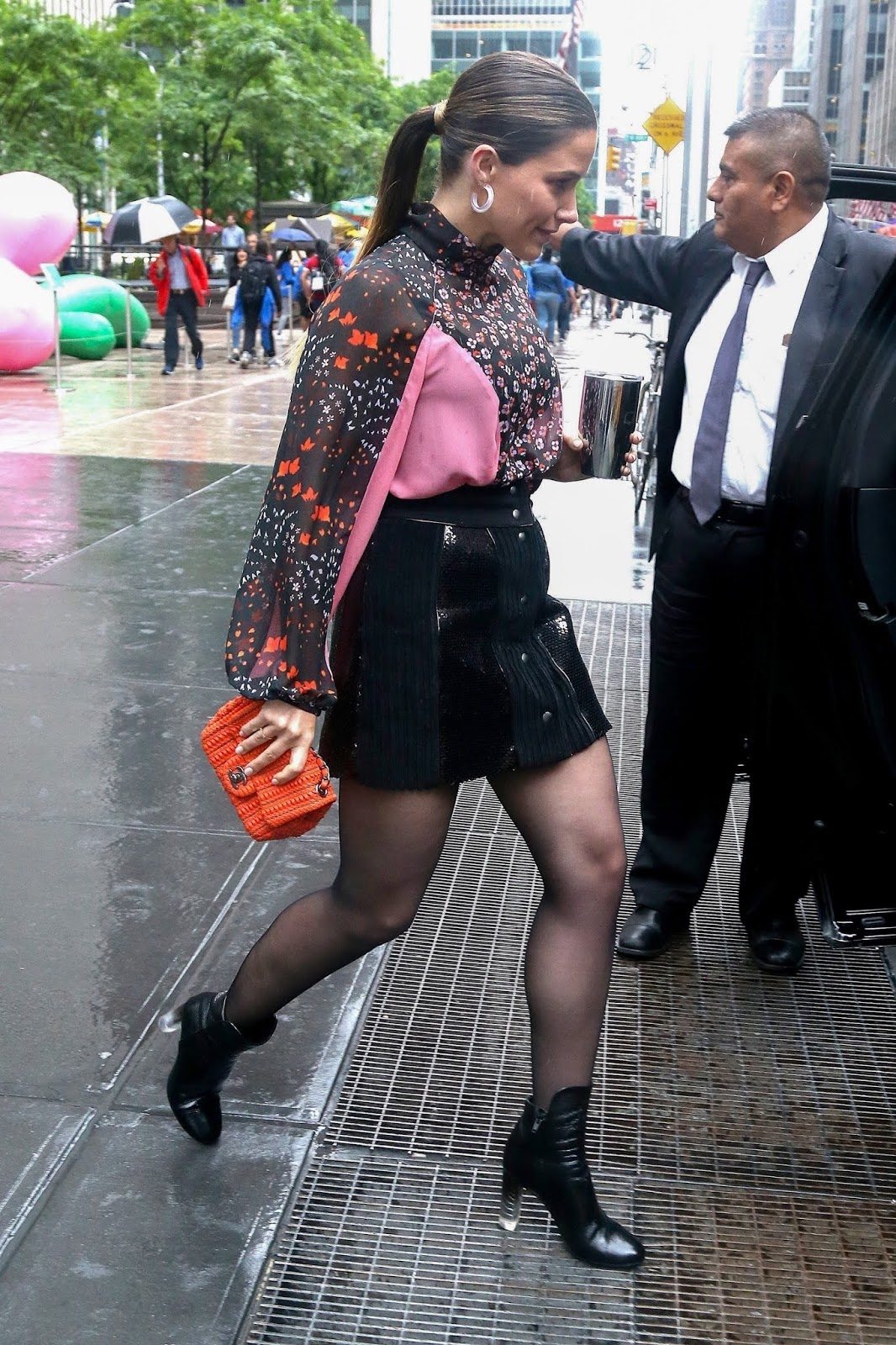 Sophia Bush out in New York City, June 13, 2018. - Fashionmylegs : The ...