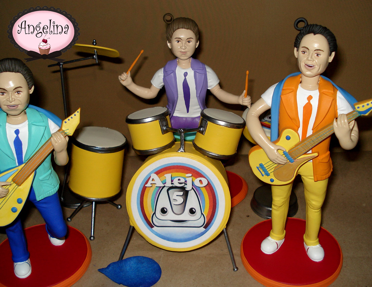 Angelina Creaciones: Topa de Junior Express en Porcelana Fría...