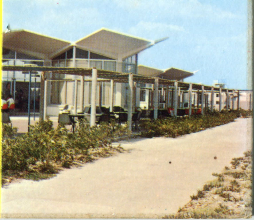 Architectures de cartes postales 1: Strabic, une revue, un écho