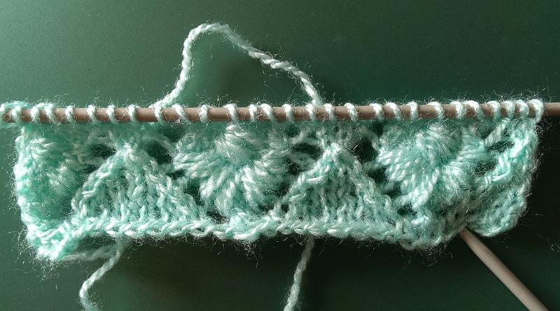 Anything Creative: Shell Pattern - Knitting tutorial