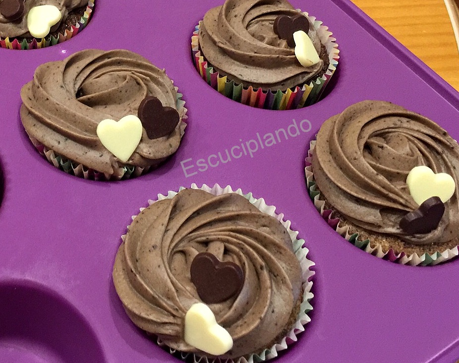 Escuciplando: CUPCAKES DE OREO (CUMPLE DE RAQUEL)