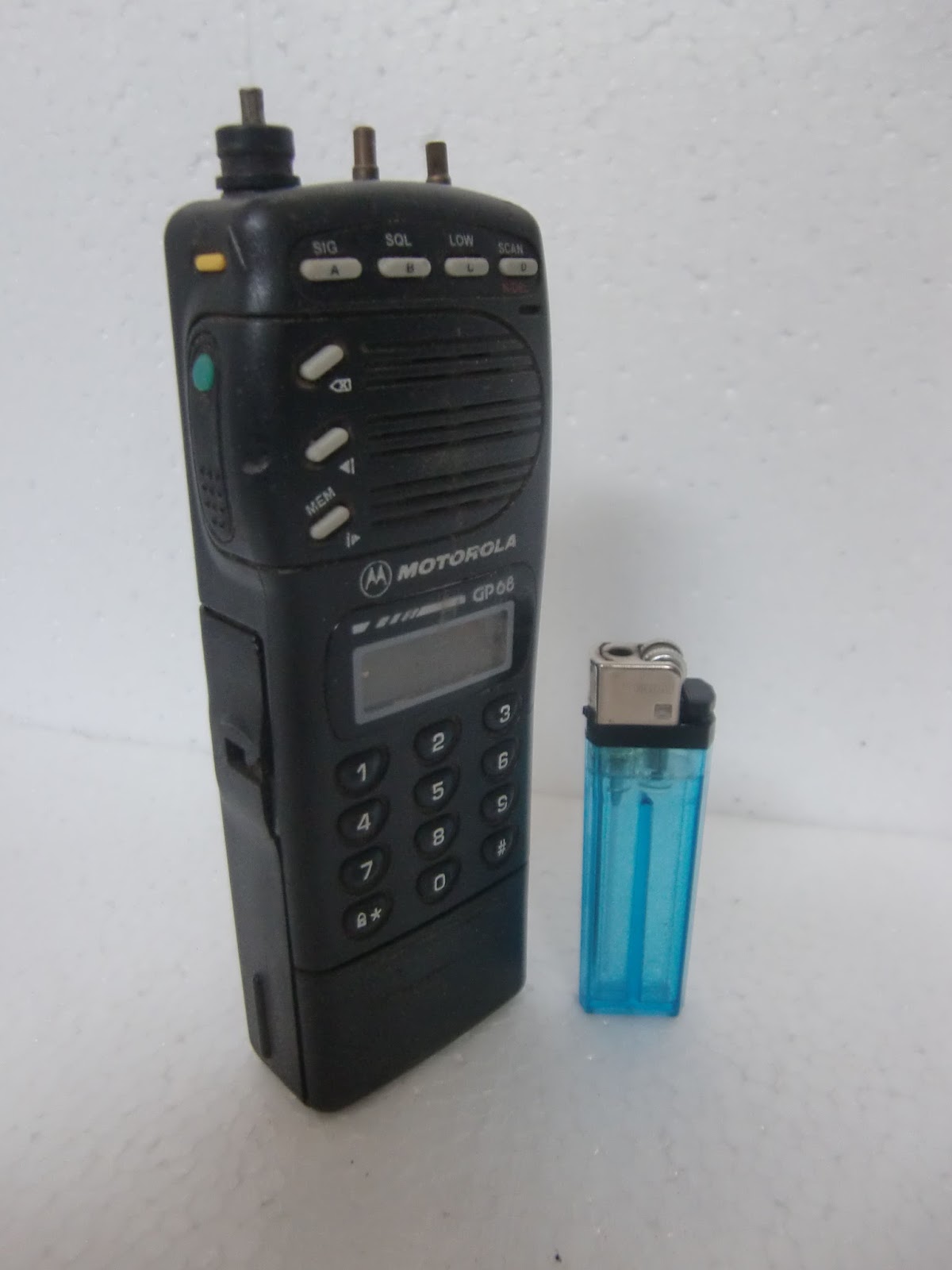 CILEGON ANTIK: Handy Talky Part Merek Motorola Type : GP 68.