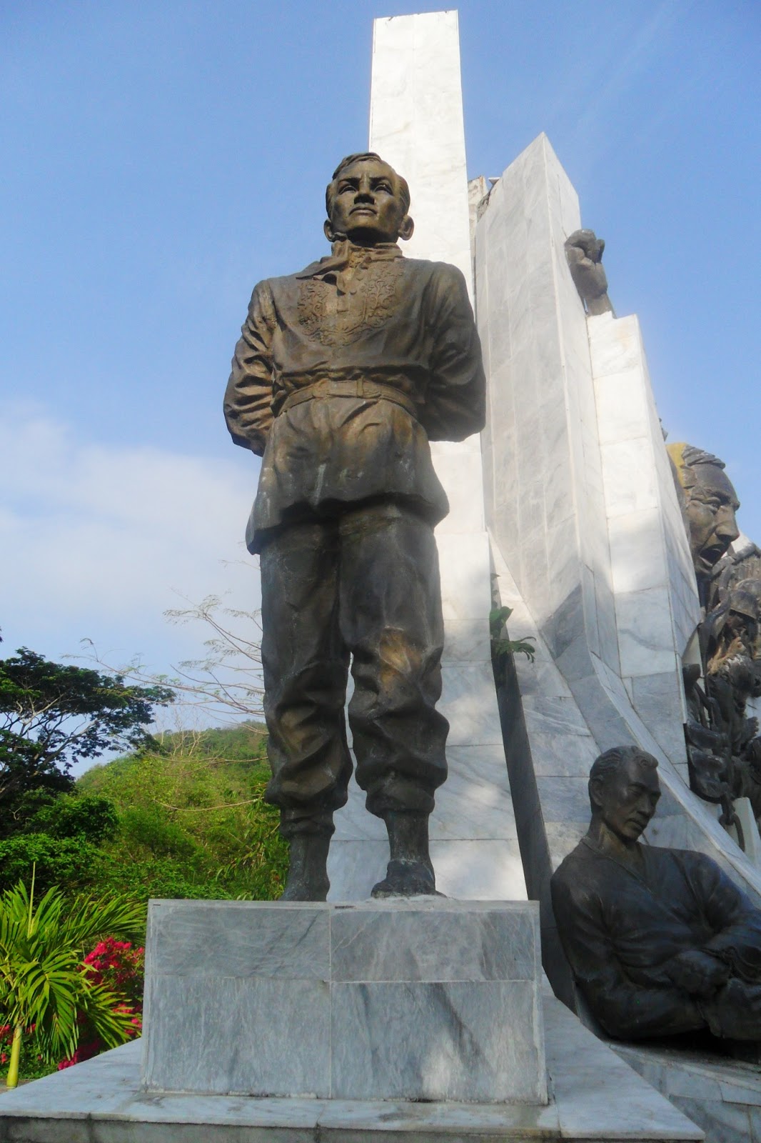 Dince's Chronicles: MT. NAGPATONG AND THE BONIFACIO HISTORICAL ...