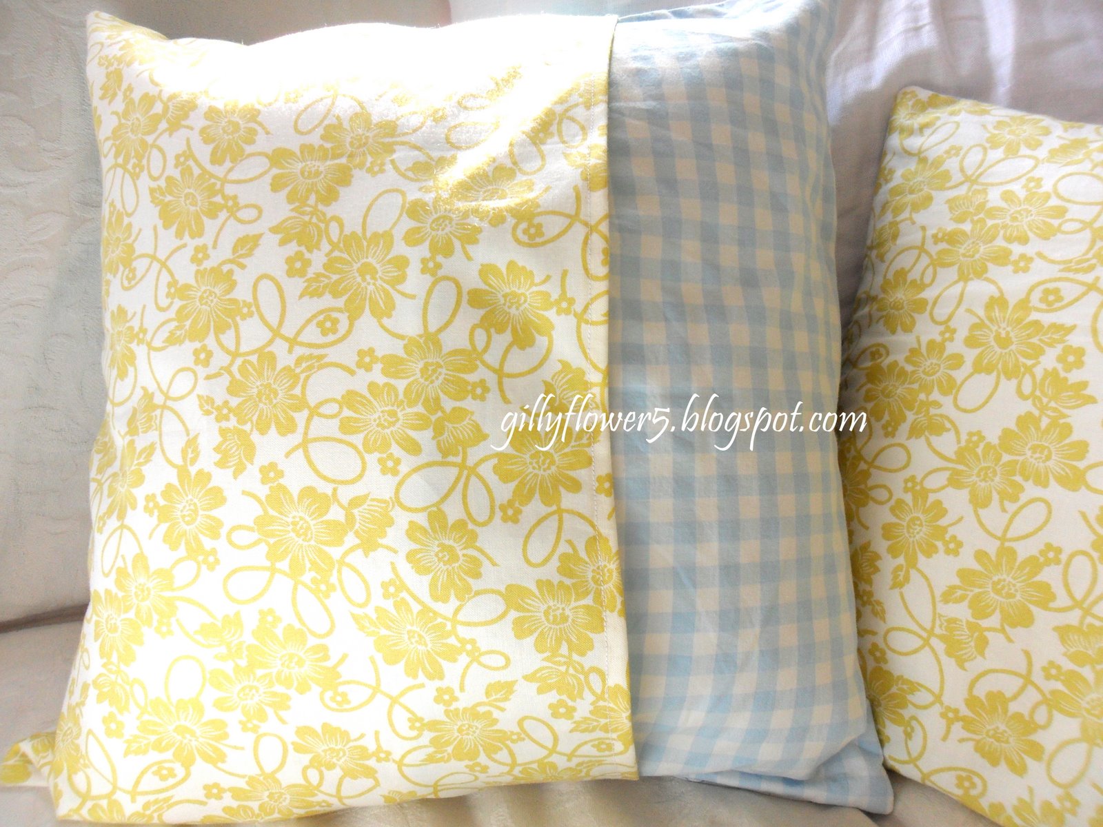 gillyflower: Spring cushions