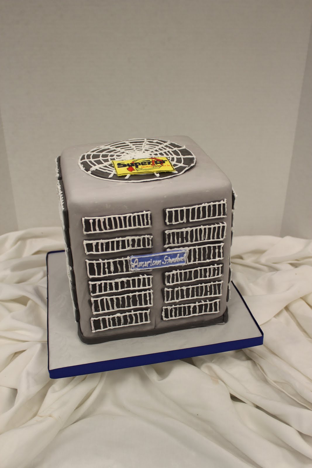 Sheri's Edible Designs: Birthday Season!