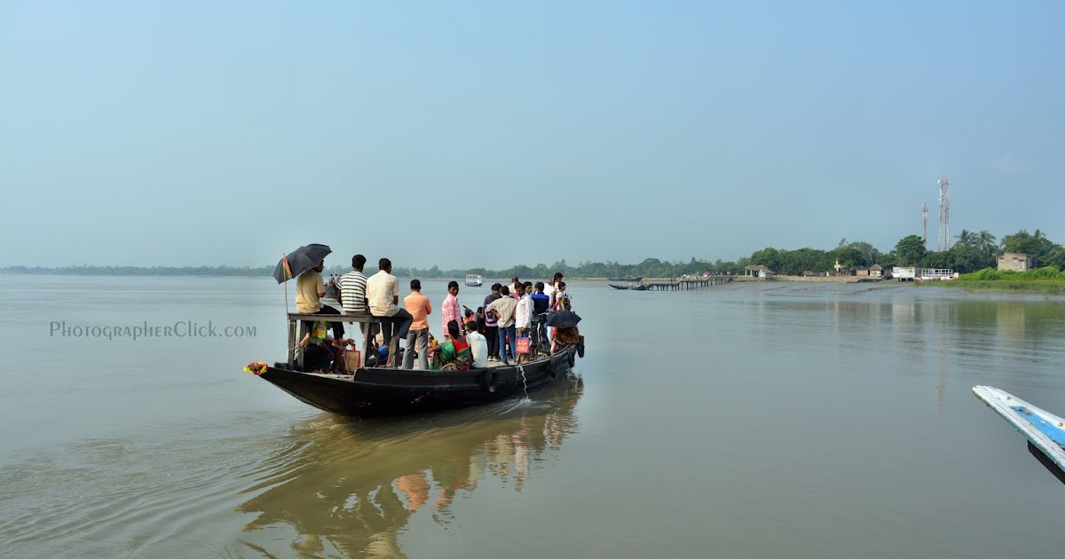 Boats in a river at Bhandarkhali Ferry Ghat