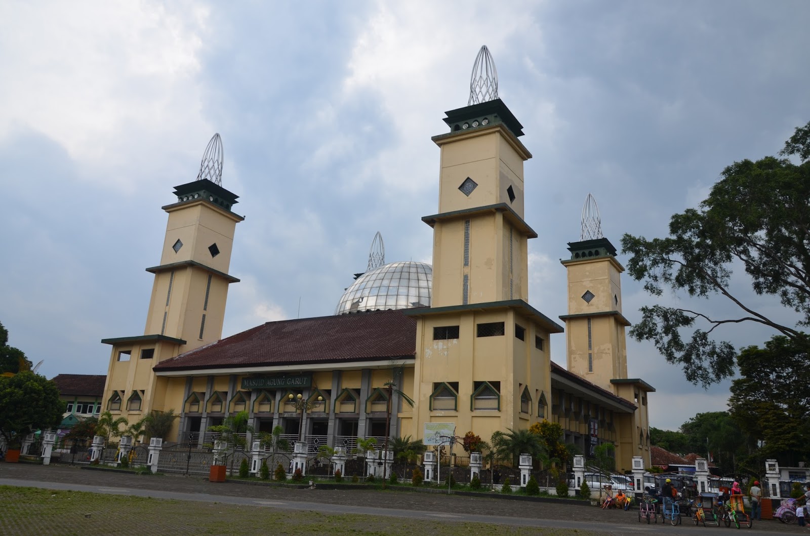 Things to do in bandung , garut surrounding area