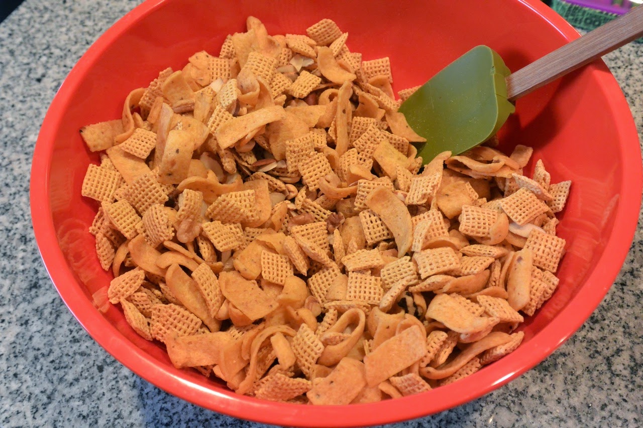 Mixin' Mom: Frito Snack Mix