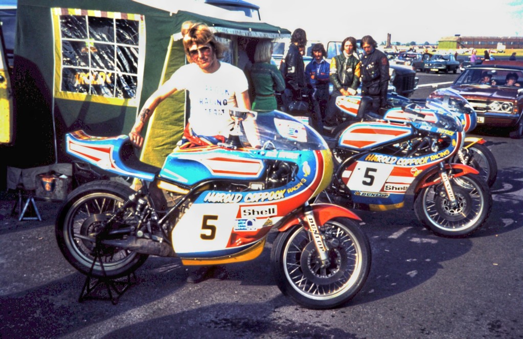fingy moto: Mick Patrick